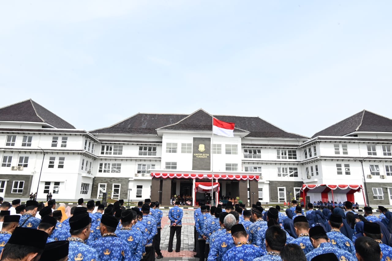 Lapang Setda Kuningan Baru Jadi Tempat Upacara Hari Pahlawan - Cikalpedia